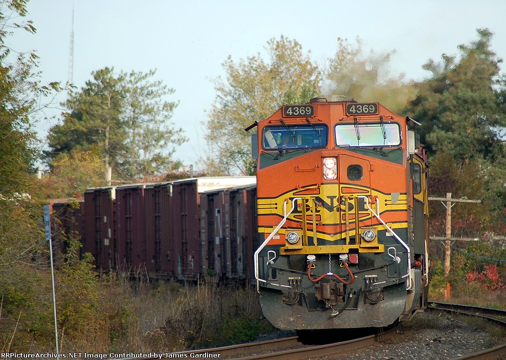 CN 394 sitting at Hardy